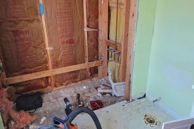Mastering Bathroom Demolition: A Guide to Successful Renovation - QuikForce